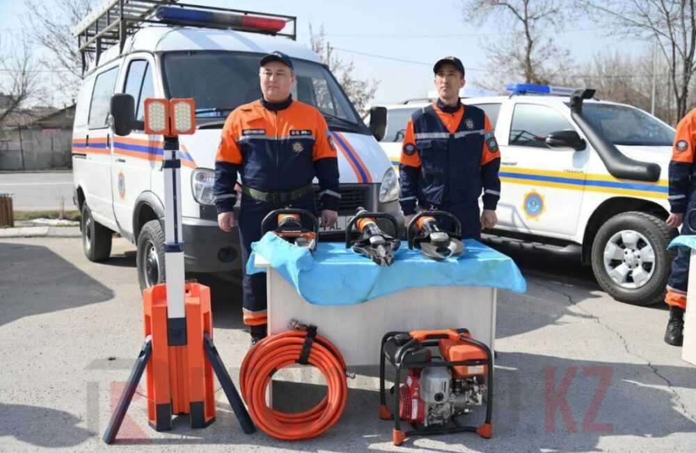 REGIONINFO.KZ | В Шымкенте прошла выставка департамента по чрезвычайным ситуациям